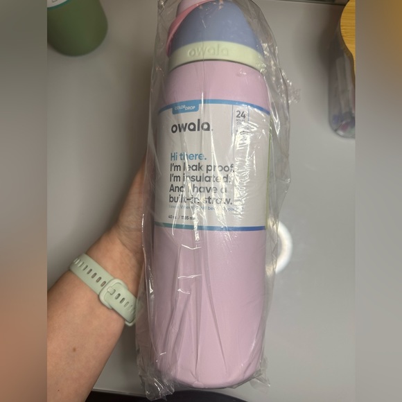 owala | Dining | Rare Good Egg Limited Edition Owala Freesip 4 Oz ...